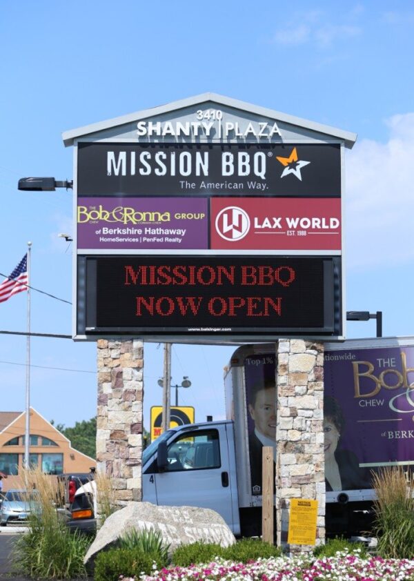 Monument & Pylon signs - Shannon Baum