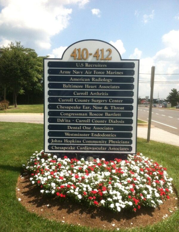 Monument & Pylon signs - Shannon Baum